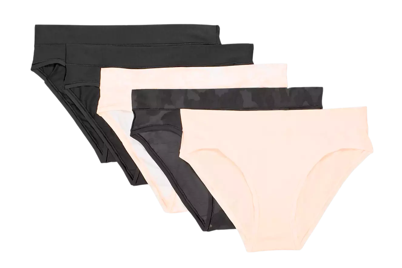 Best Travel Underwear for Women: 10 Brands that Top our List