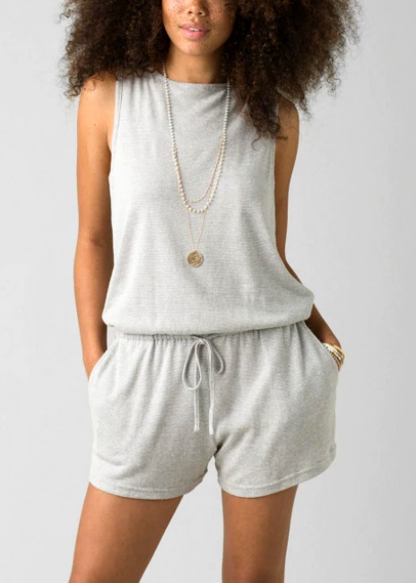 Best Sun Protective Clothing for Women: Stylish and Travel-Friendly Picks